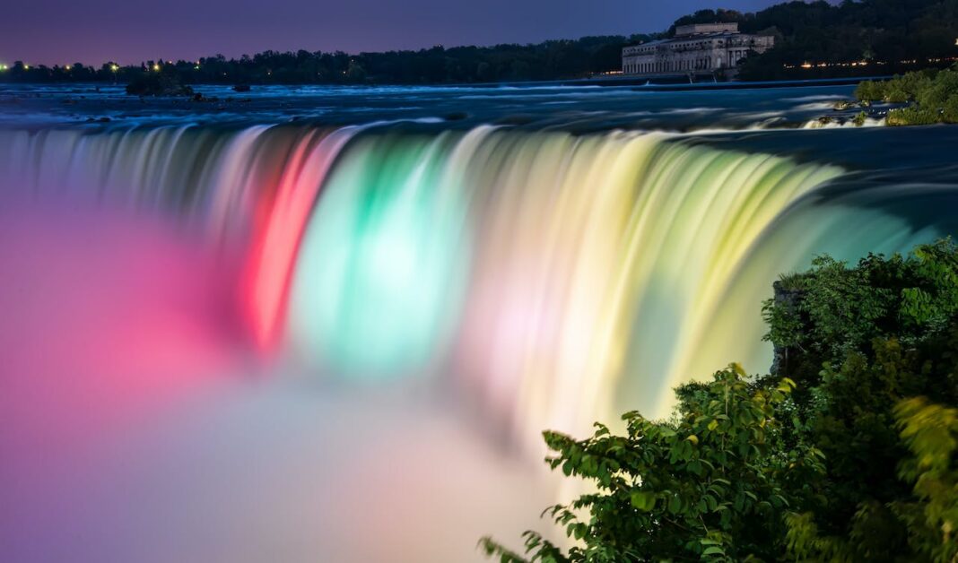 The Enchantment of Nature: Breathtaking Natural Wonders Worldwide ...